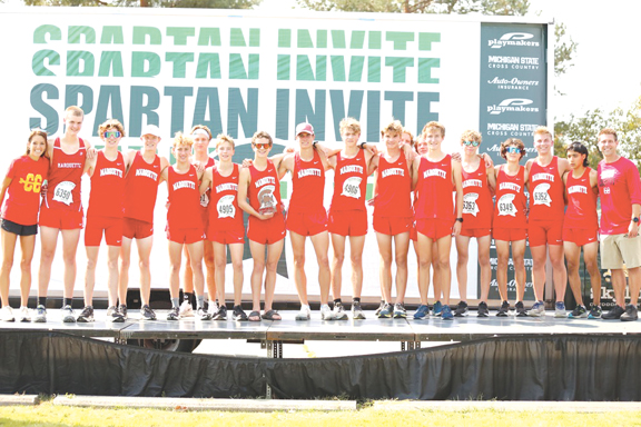 Run like the wind: Marquette Sentinels cross country runners compete at ...